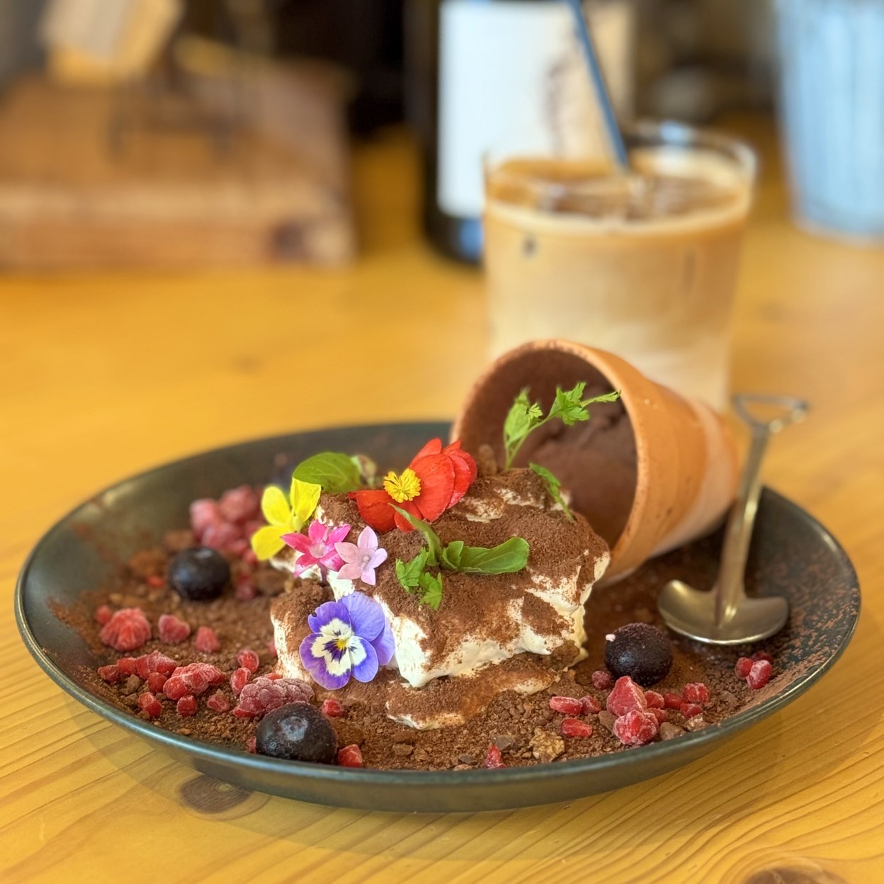 MEG CAFE 511 (カフェ)