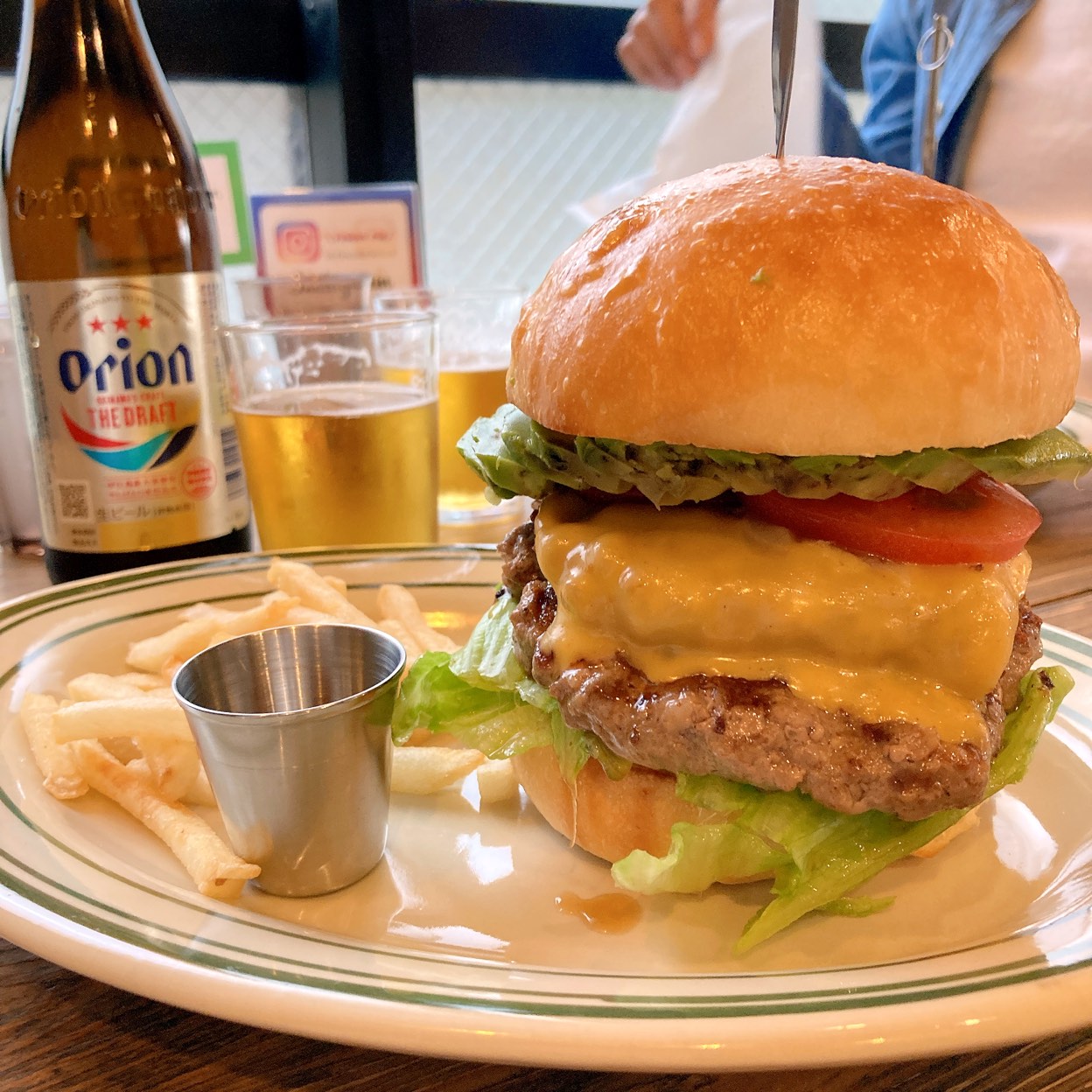 BURGER STAND Hi-Five (牧志駅/ハンバーガー)