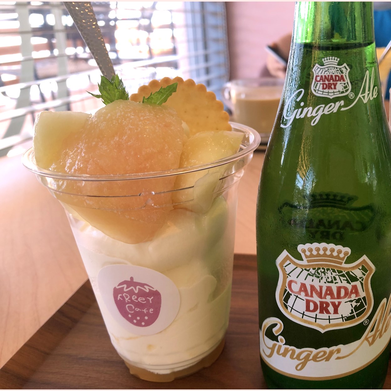 FReeY Cafe (パフェ)