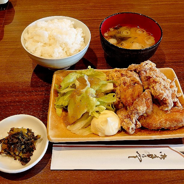 大人のフードコート んDATHCHA（だっちゃ）まーけっと (泉中央駅/カフェ)